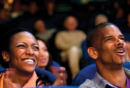 Entretenimiento en el crucero | Vida nocturna | Norwegian Cruise Line